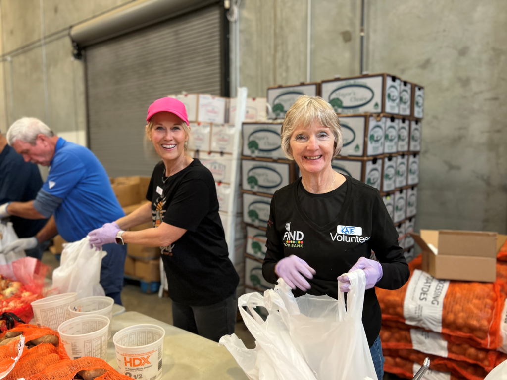 Volunteer FIND Food Bank, Volunteer in Food Distribution